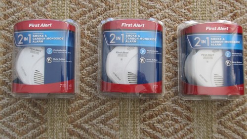 First Alert Smoke/Carbon Monoxide detectors, Model SCO5CN, New, Lot of ...