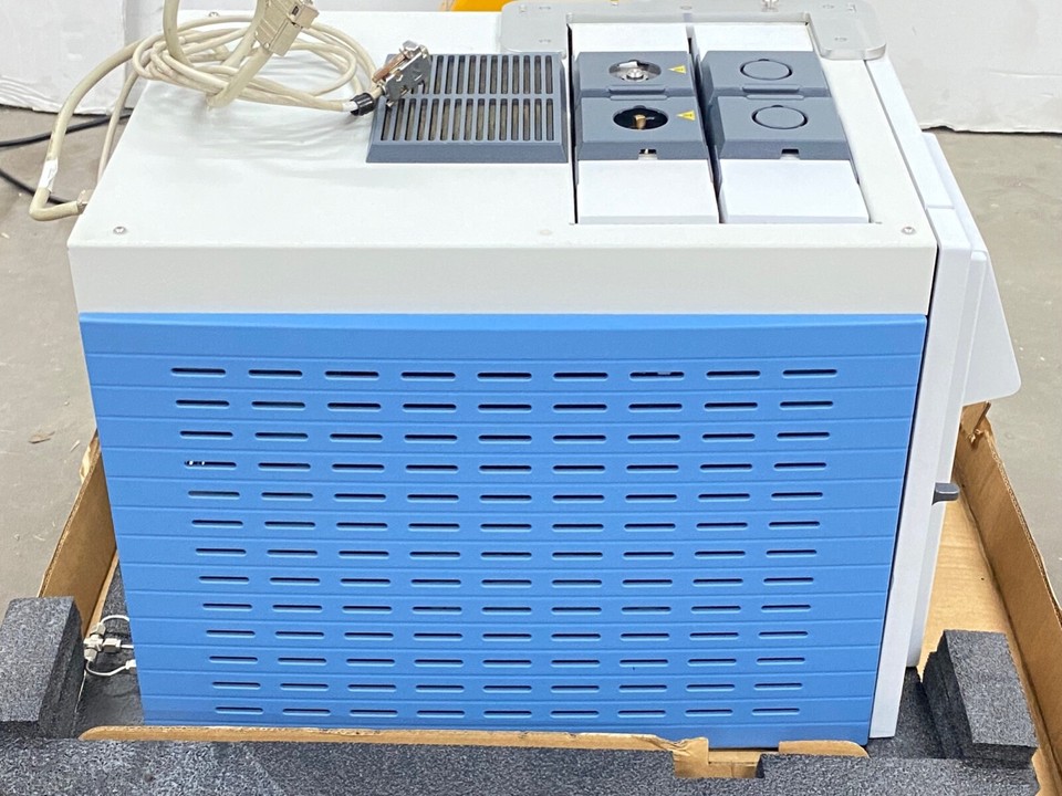 Thermo Scientific Trace 1310, GC Gas Chromatography 1300 Series with S ...