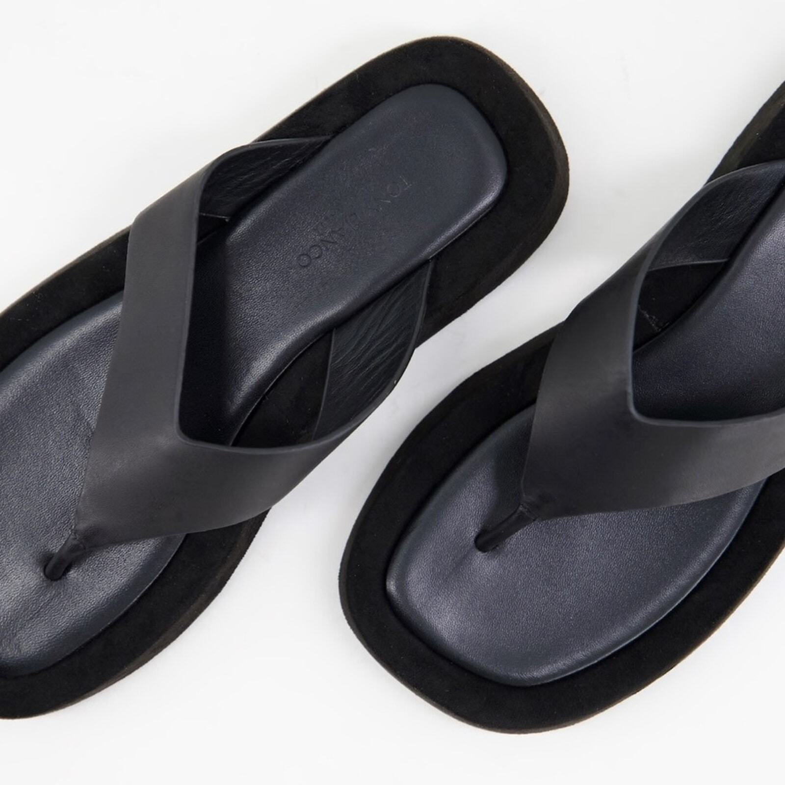 Tony Bianco Ives chunky flip flop sandals in black le… - Gem