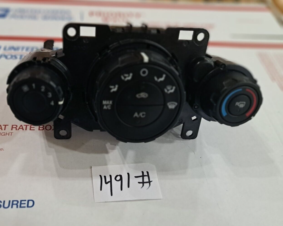 AE83 19980 AF 2011 - 2013 Ford Fiesta AC Heat Temperature Control ...
