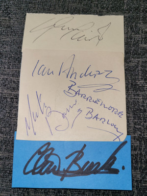 Jethro Tull Five Early Members Signatures , Ian , Barre, Barlow ...