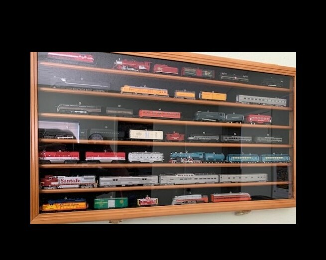 Train Display Case N Scale Cabinet Railroad Car Locomotive Collection ...