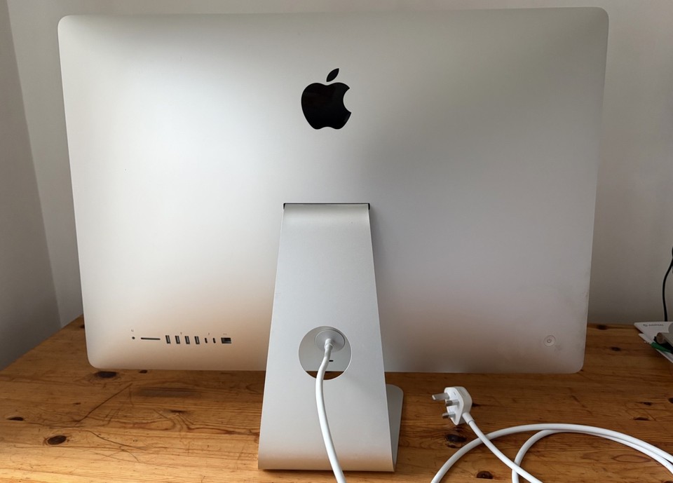Apple iMac 27 Inch Retina 5k, 16Gb RAM, 1Tb SSD, 2017, | eBay UK
