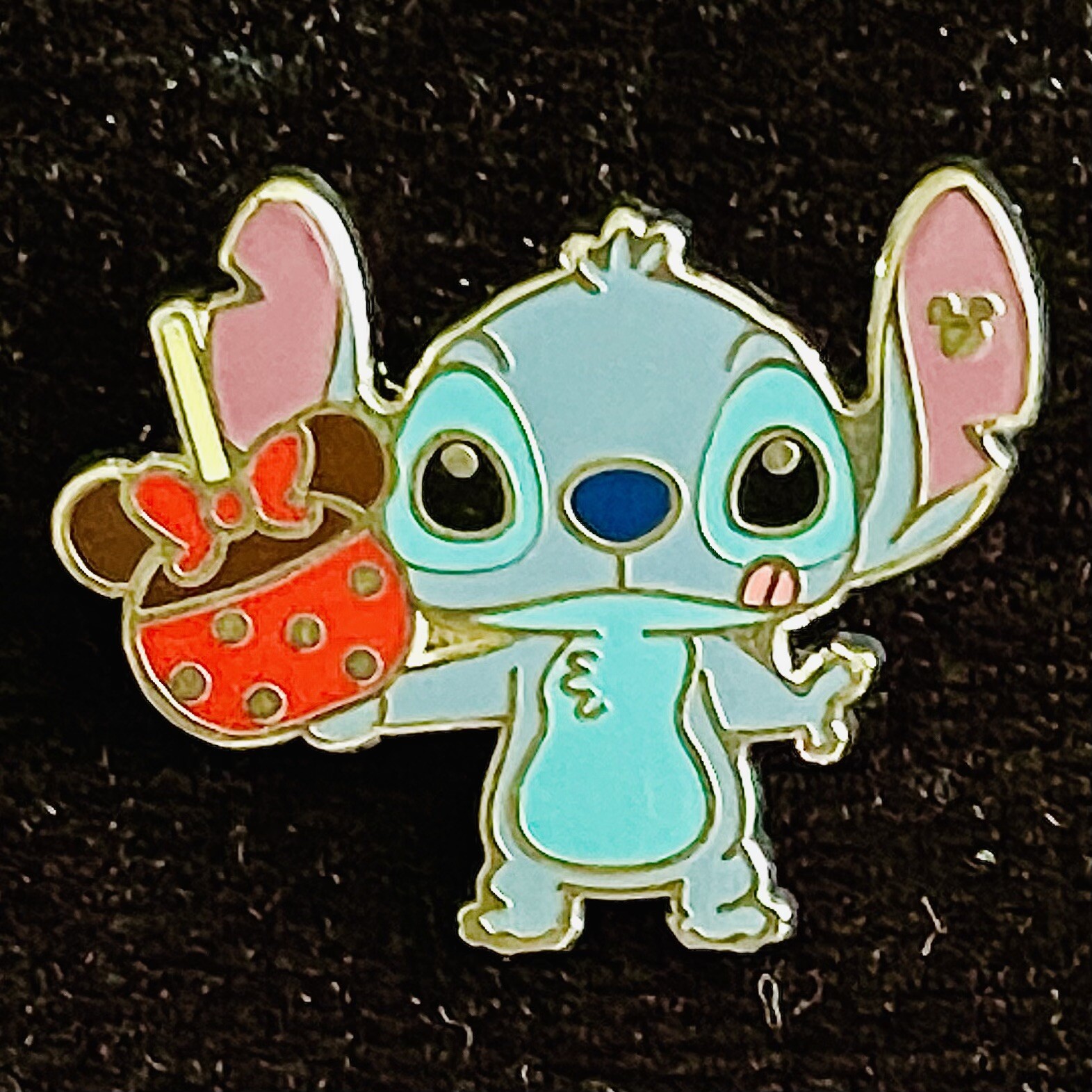 Shanghai Stitch Minnie Apple Hidden Mickey SDR Disney Pin Trading Fun ...