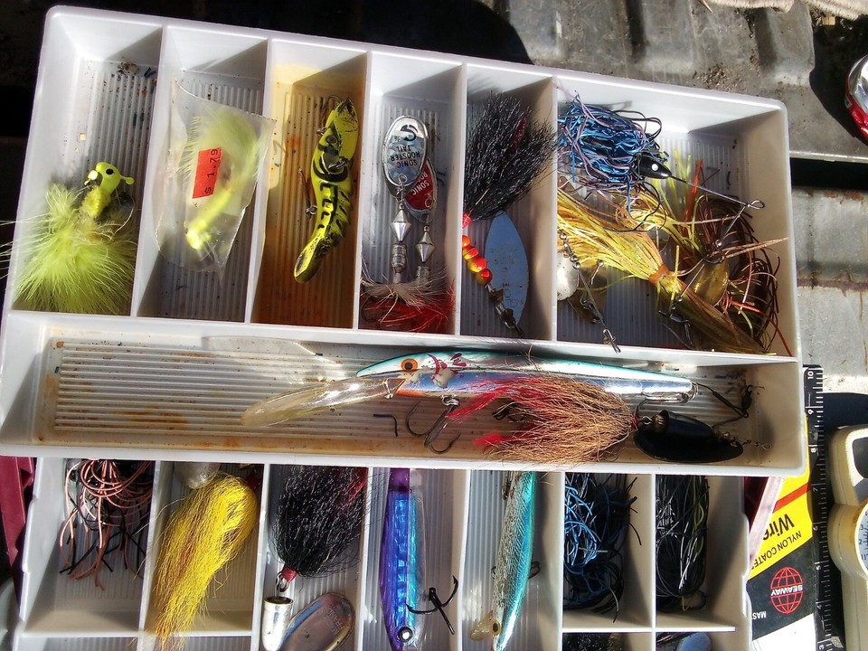 musky - tackle box ful -l pics are a big part of description , look at ...