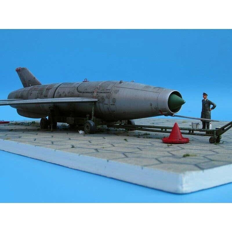 1/72 Amodel 72177 X-20M (AS-3 Kangaroo) Soviet guided missile | eBay
