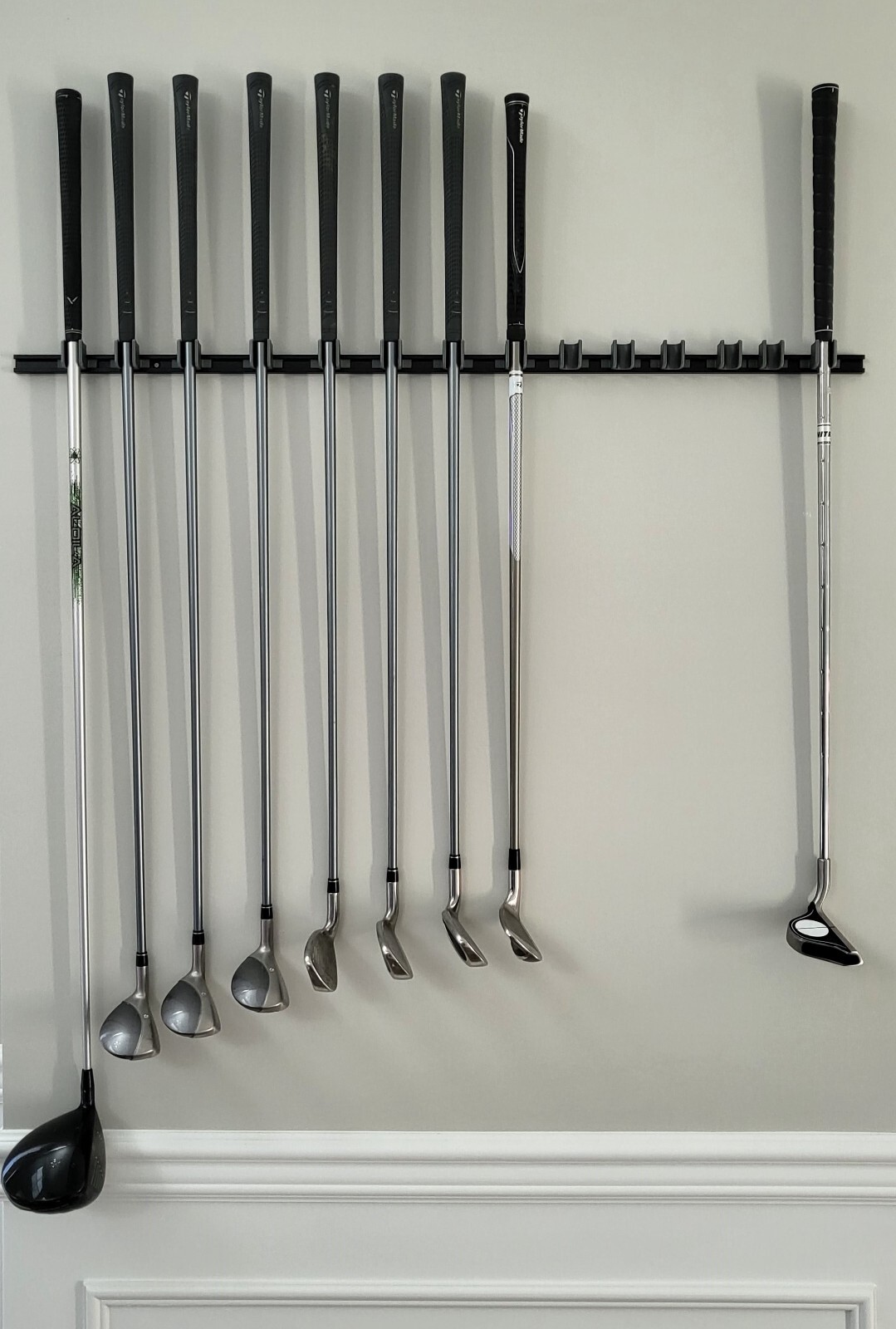 Golf club rack. 16 Golf club display. Golf club holder. With Aluminum ...