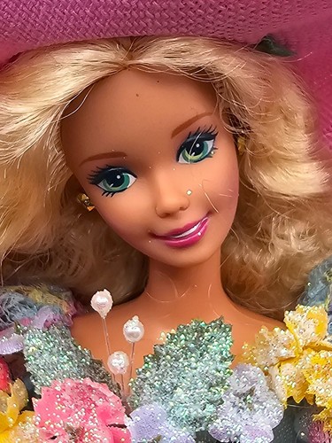 1994 Spring Bouquet Barbie Enchanted Seasons Limited Edition #12989 NIB ...