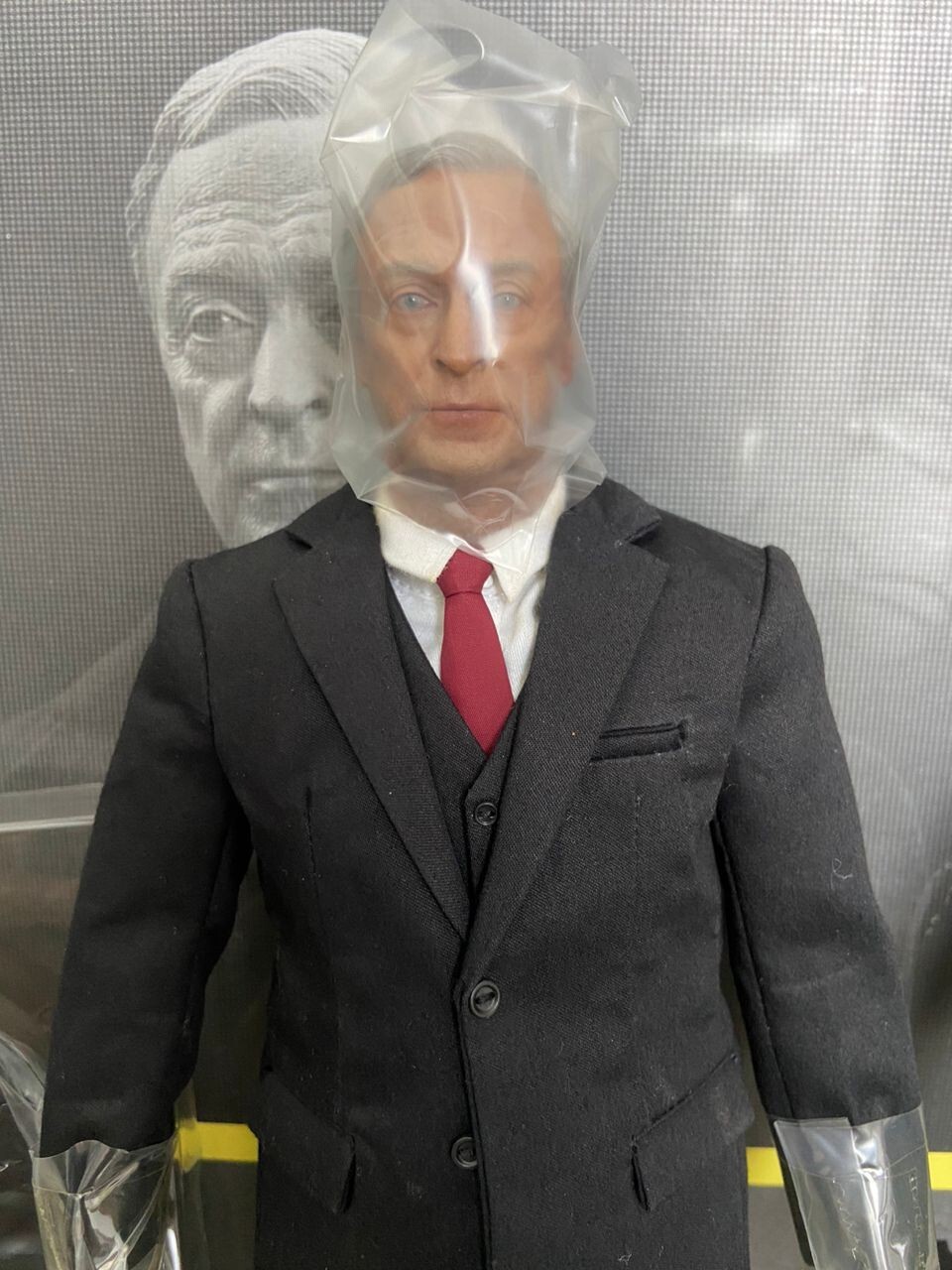 Hot Toys MMS236 Batman Armory - Bruce Wayne & Alfred Pennyworth Figures ...