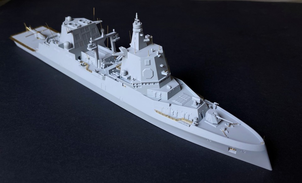 EVModel S127 1/700 German Navy Type F127 class Guided Missile Frigate w ...