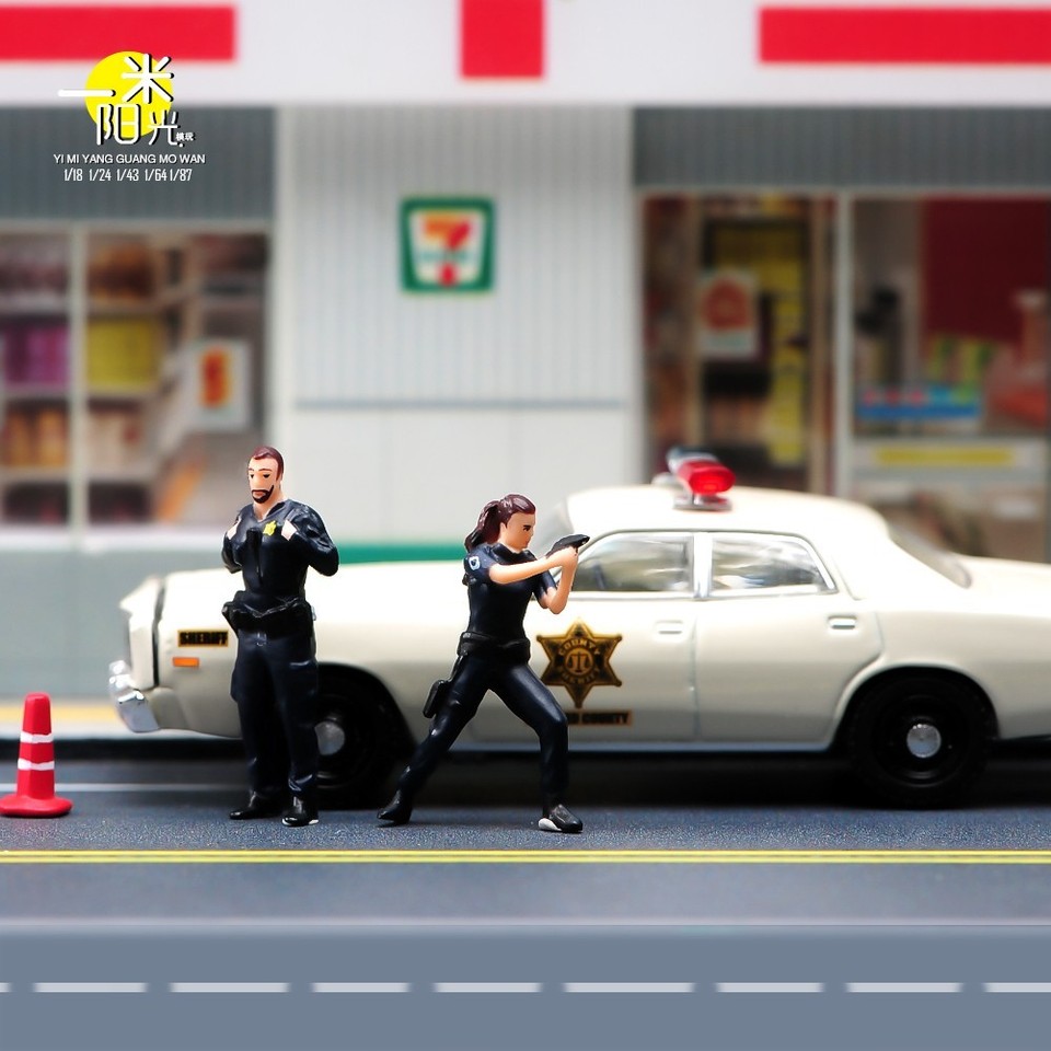 Miniature Figure Scene Props 1/64 Police Suit Set Diorama Resin Sculpt ...