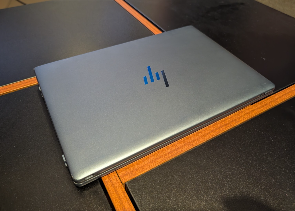 HP Spectre Fold 17" 3-in-1 OLED Foldable Laptop i7-1250 / 16GB / 1TB ...