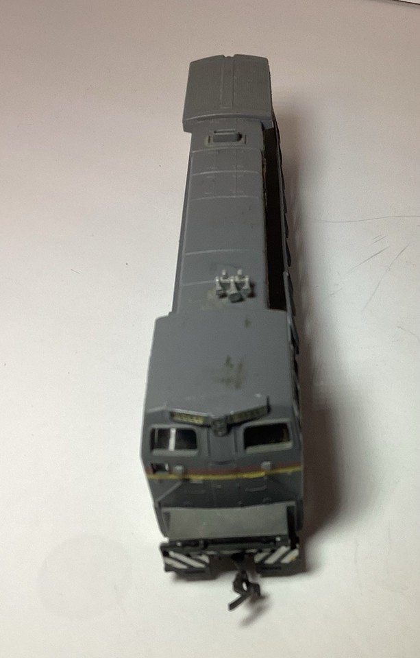 RARE BACHMANN #5131 GP38 SCL FAMILY LINES HO SCALE DIESEL LOCOMOTIVE ...