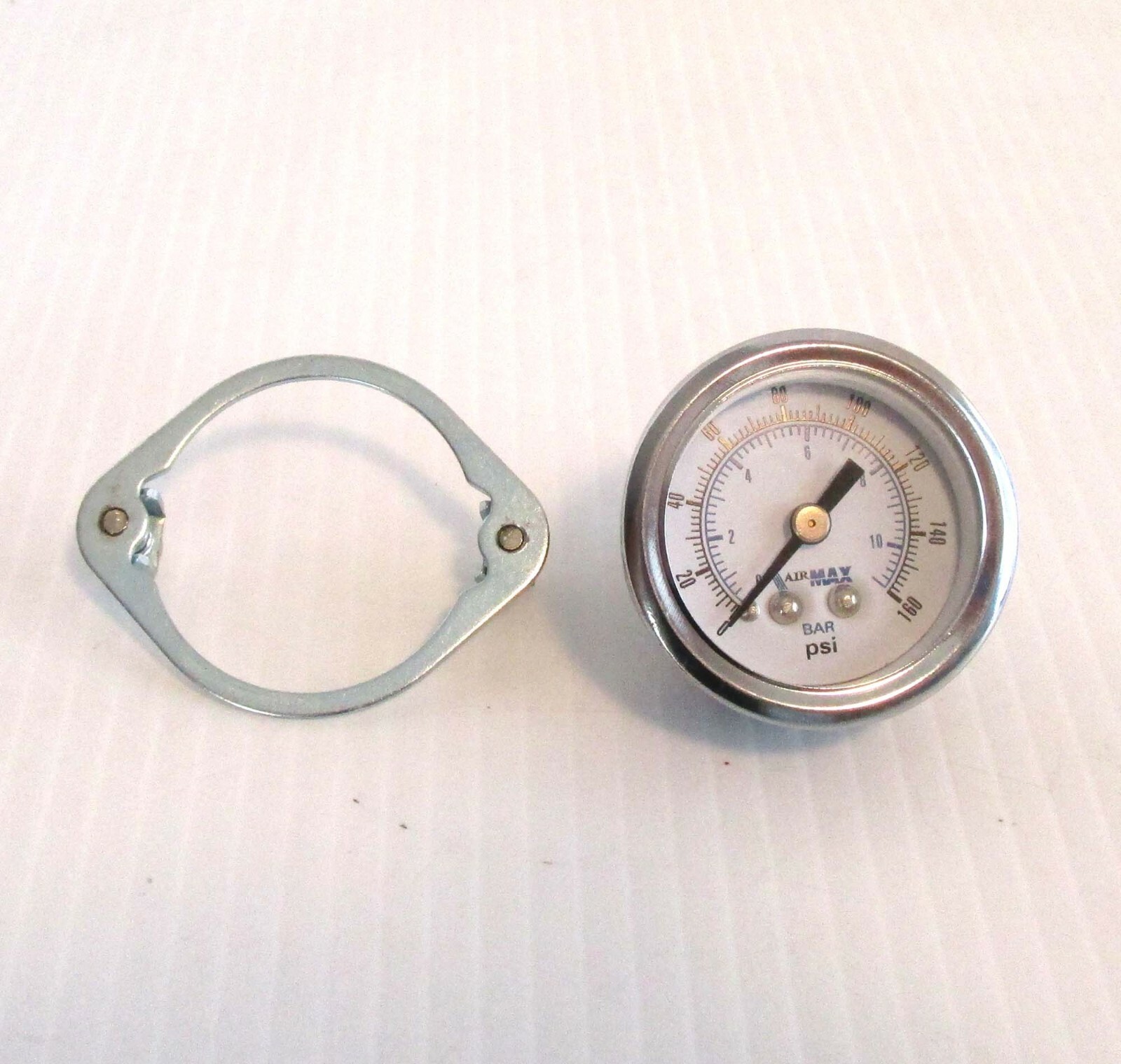 AIRMAX 62.1050 Back mount 0-160 PSI Air Pressure Gauge with Mounting ...