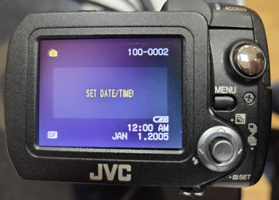 Victor JVC GZ-MC500 DIGITAL MEDIA CAMERA HDD MOVIE 10x OPTICAL ZOOM ...