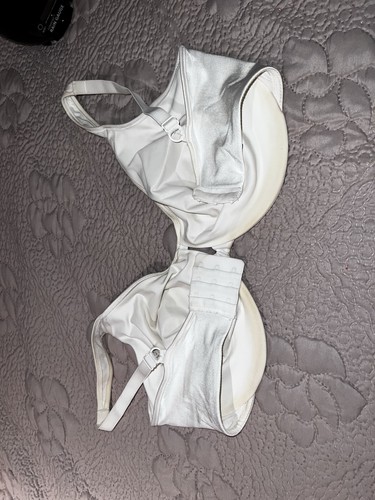 Lilyette Plunge Into Comfort Keyhole Minimizer Bra 0904 Creme Women's ...