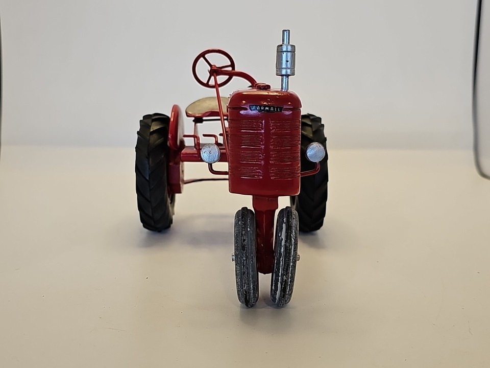 Custom 1/16 Farmall B Tractor toy IH Lyle Dingman Mccormick ...