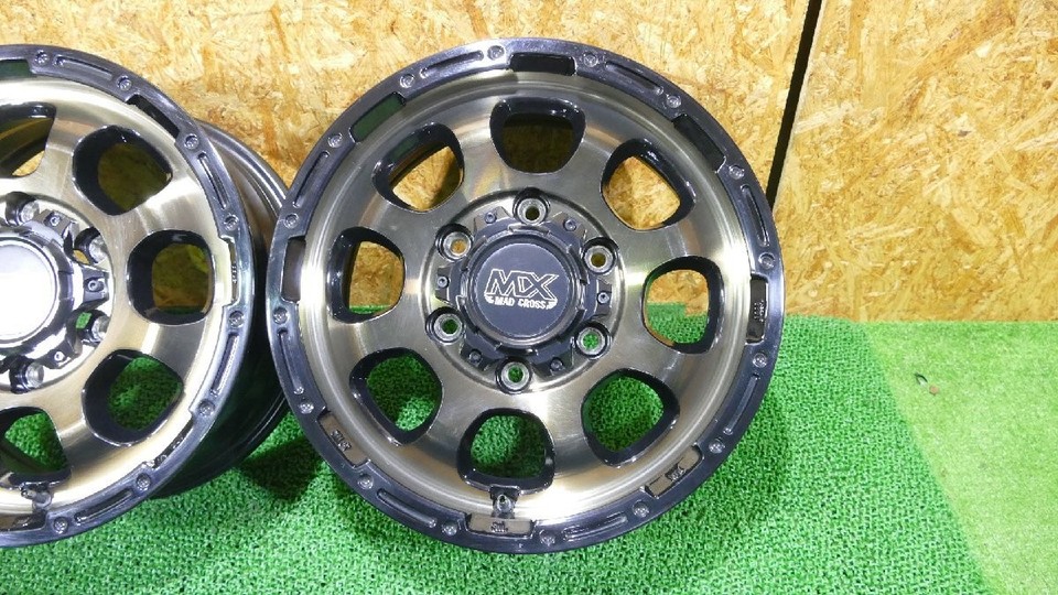 S6699Is Hot Stuff Mad Cross Mud 15 Inch Aluminum Wheel 6J 33 139.7/6H ...
