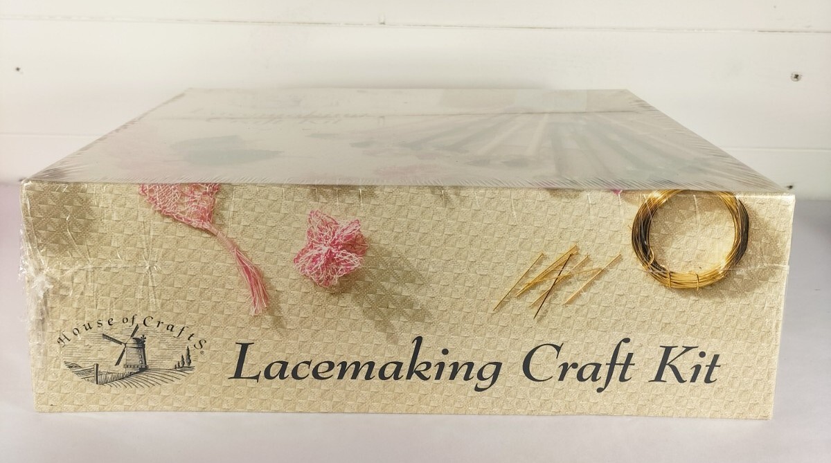 Lacemaking Craft Kit HC190 5023188600416 by House of Crafts for sale ...
