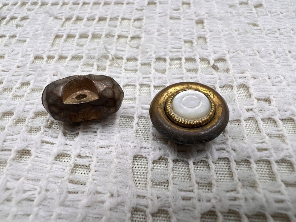 Vtg Leather Wood Plastic Handmade Buttons 3.4 Lb Box Lot Bakelite? Head ...