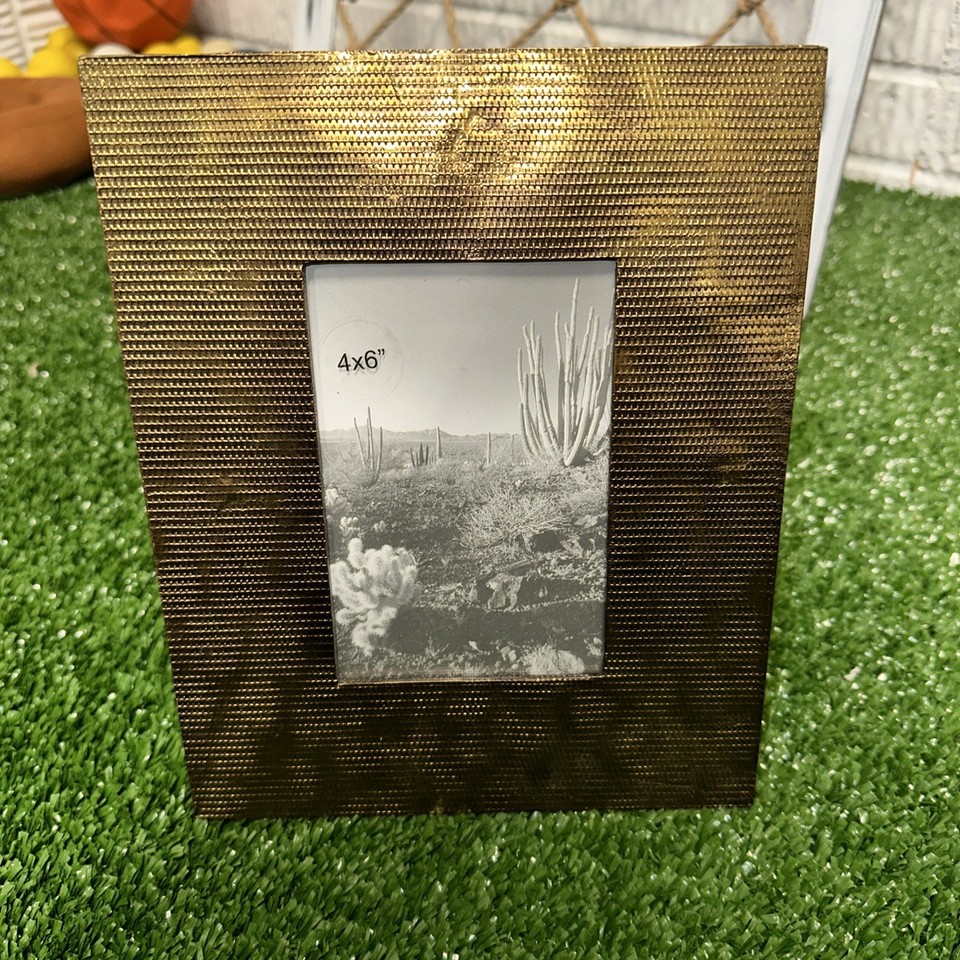 4 X 6 Picture Frame with Wide Gold Trim | eBay UK