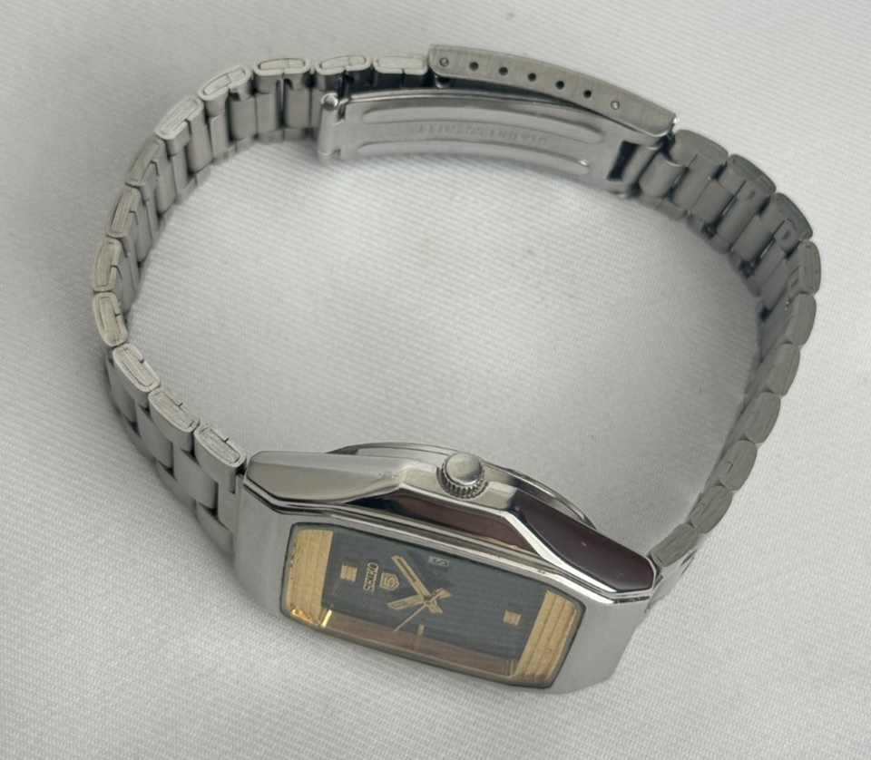 TV Shape Seiko 5 Vintage Automatic 23J Analog Day/Date Men's Wrist ...
