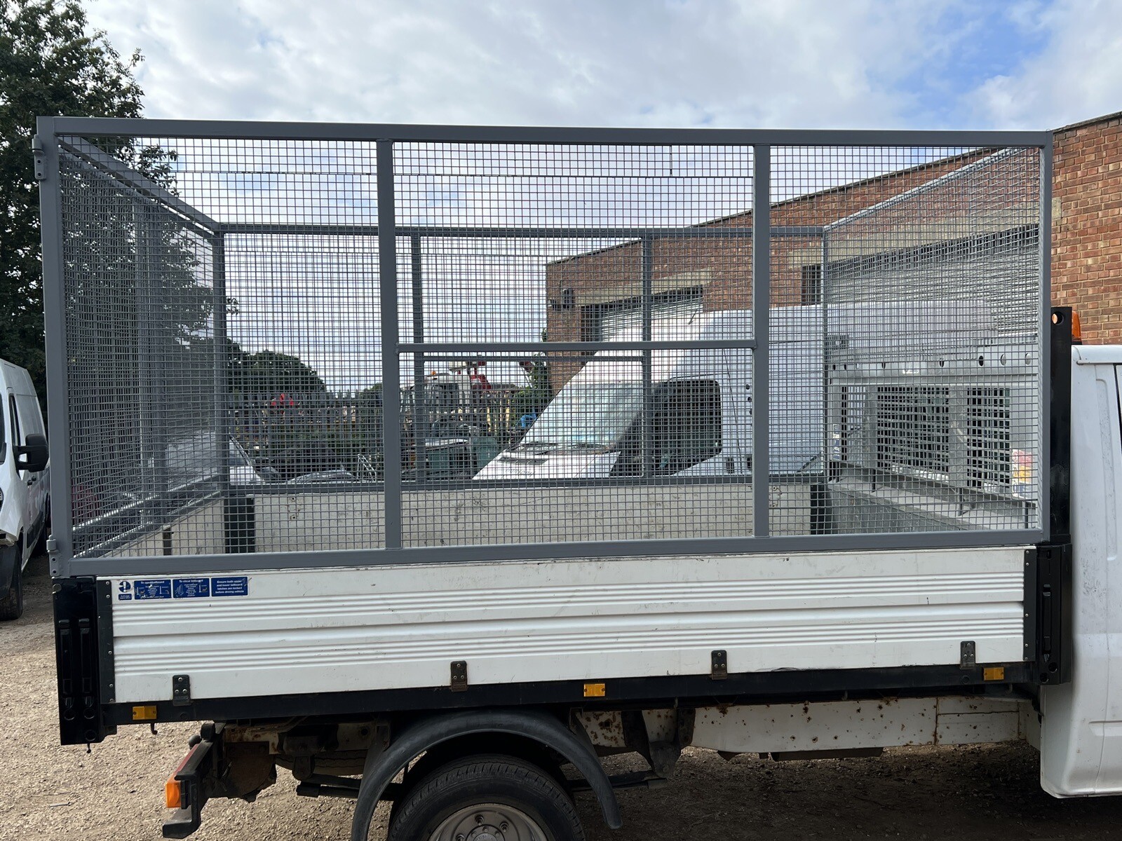 FORD TRANSIT TIPPER GRP HIGH SIDES, Transit tipper mesh cages ...