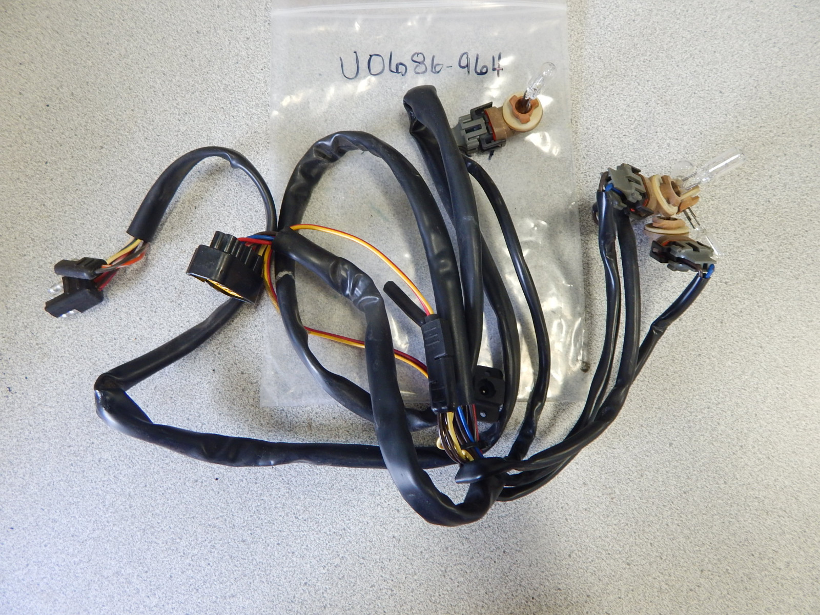 ARCTIC CAT SNOWMOBILE 2004 SABERCAT 600 700 LX EXT EFI HOOD HARNESS ...