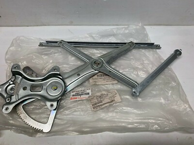 RH Front Window Regular Suits Genuine Toyota Hilux 04 On 69801-0K011 ...