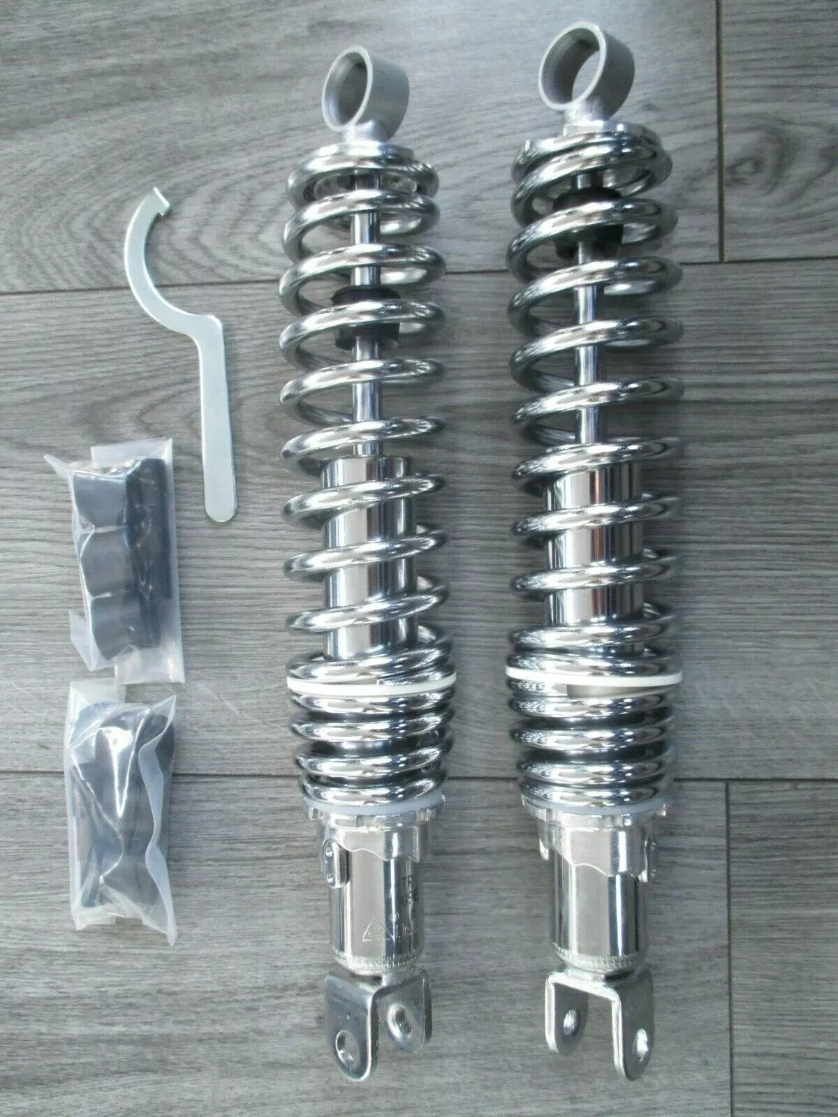 CHROME REAR SHOCKS SHOCK ABSORBERS NO SPRING SHROUD 335mm EYE & CLEVIS ...