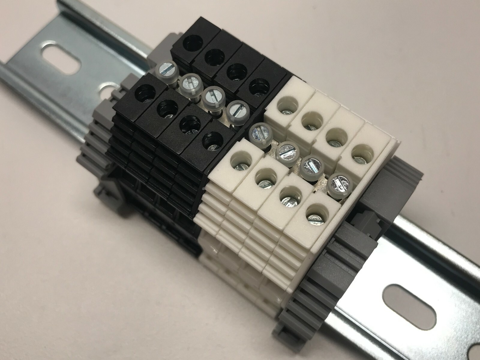 DIN Rail Solar Power Junction Terminal Block ASSEMBLY KN-T12 12 AWG 20A ...