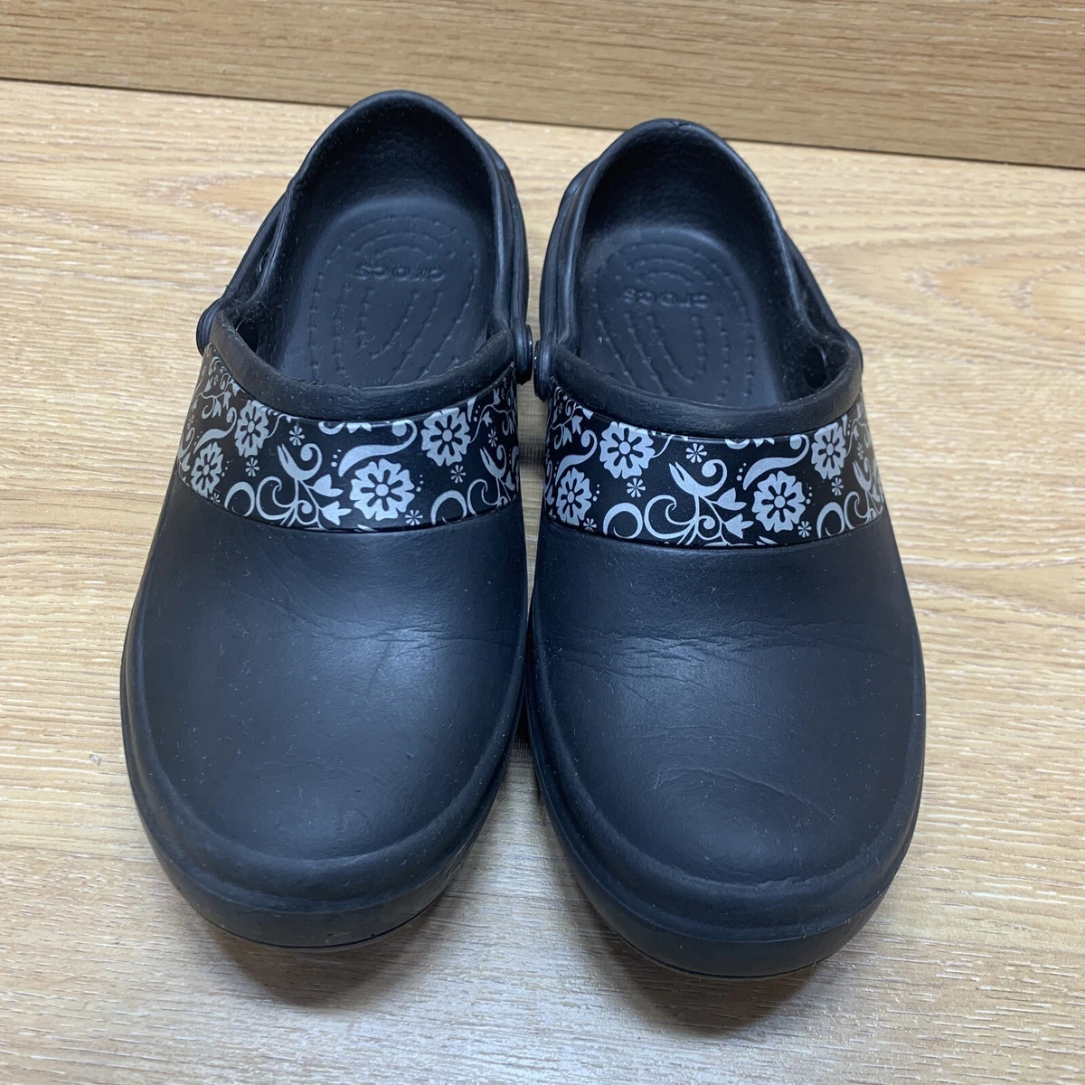 Crocs Mercy Work On Sale