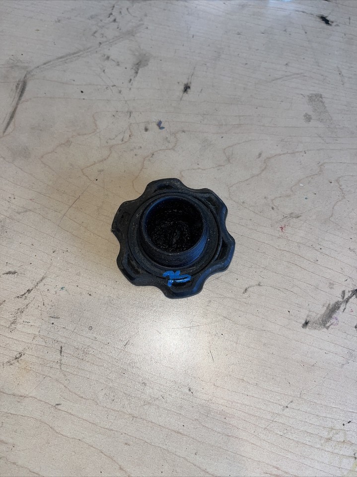 Toyota Pickup Valve Cover OIL Filler Cap VINTAGE 20R 22R 22RE TEQ RARE ...