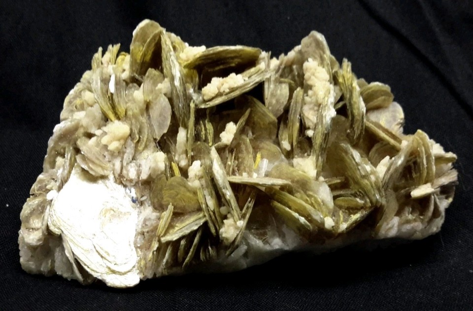 3.5" MUSCOVITE Crystal Cluster with CLEAVELANDITE from Brazil | eBay