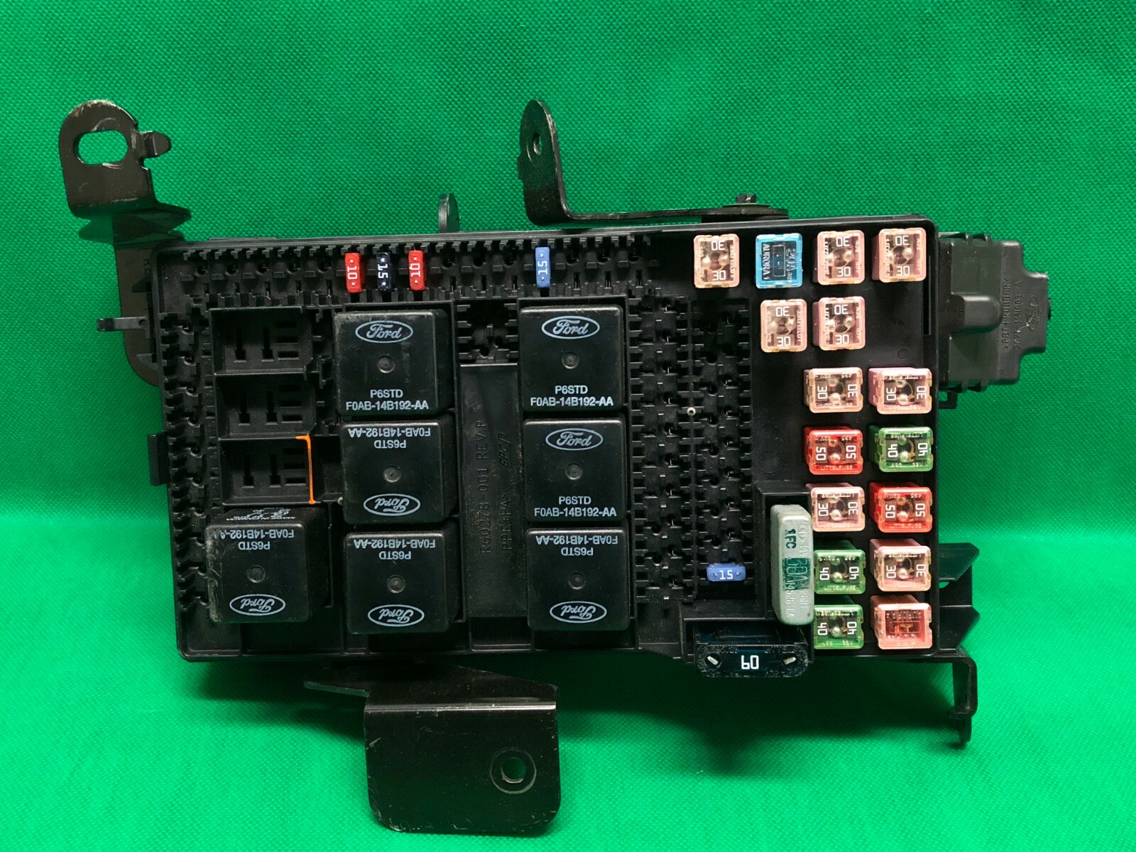 02 FORD EXCURSION INTERIOR FUSE PANEL JUNCTION BOX RELAY MODULE PM2C7T ...