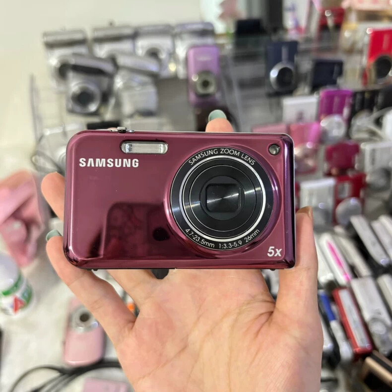 Samsung PL170 Dual Screen Selfie Digital Camera with 16.1 MP 5x Optical ...