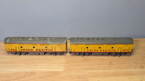 Pair Vintage VARNEY Union Pacific F3 Diesel Locomotive HO Scale 923 ...
