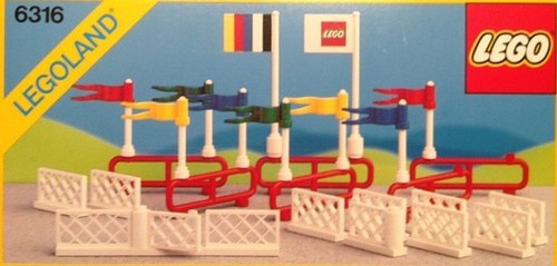 Lego Classic Town 6316 FLAGS and FENCES LEGOLAND New | eBay
