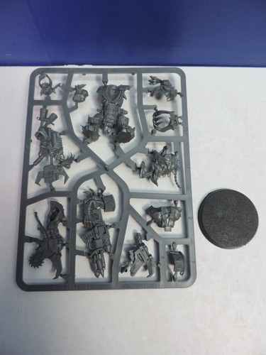 warhammer 40K ORK WARBOSS GRUKK FACE RIPPA model on sprue GAMES ...