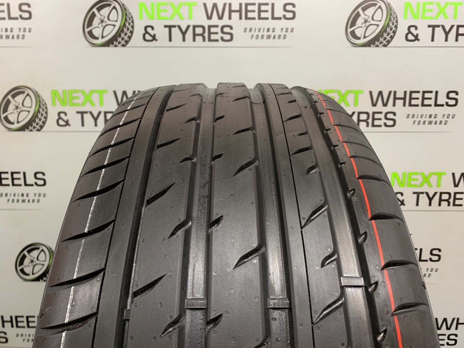 X4 285 35 22 285/35ZR22 106W XL HAIDA HD927 NEW TYRE AMAZING B RATING ...