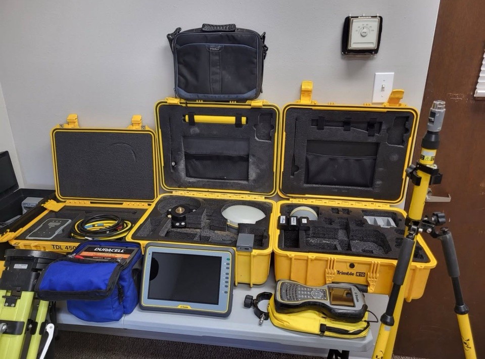 Trimble R10 R8 Base And Rover - Land Survey Equipment SEND OFFER! | eBay