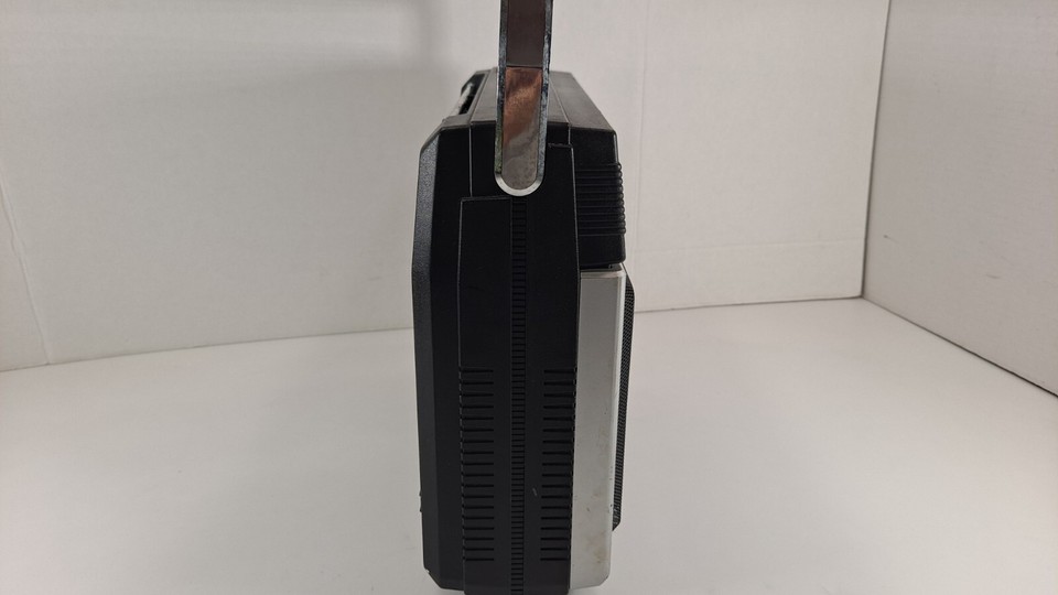 Vintage Realistic Radio Model 12-650A AM FM WORKS | eBay