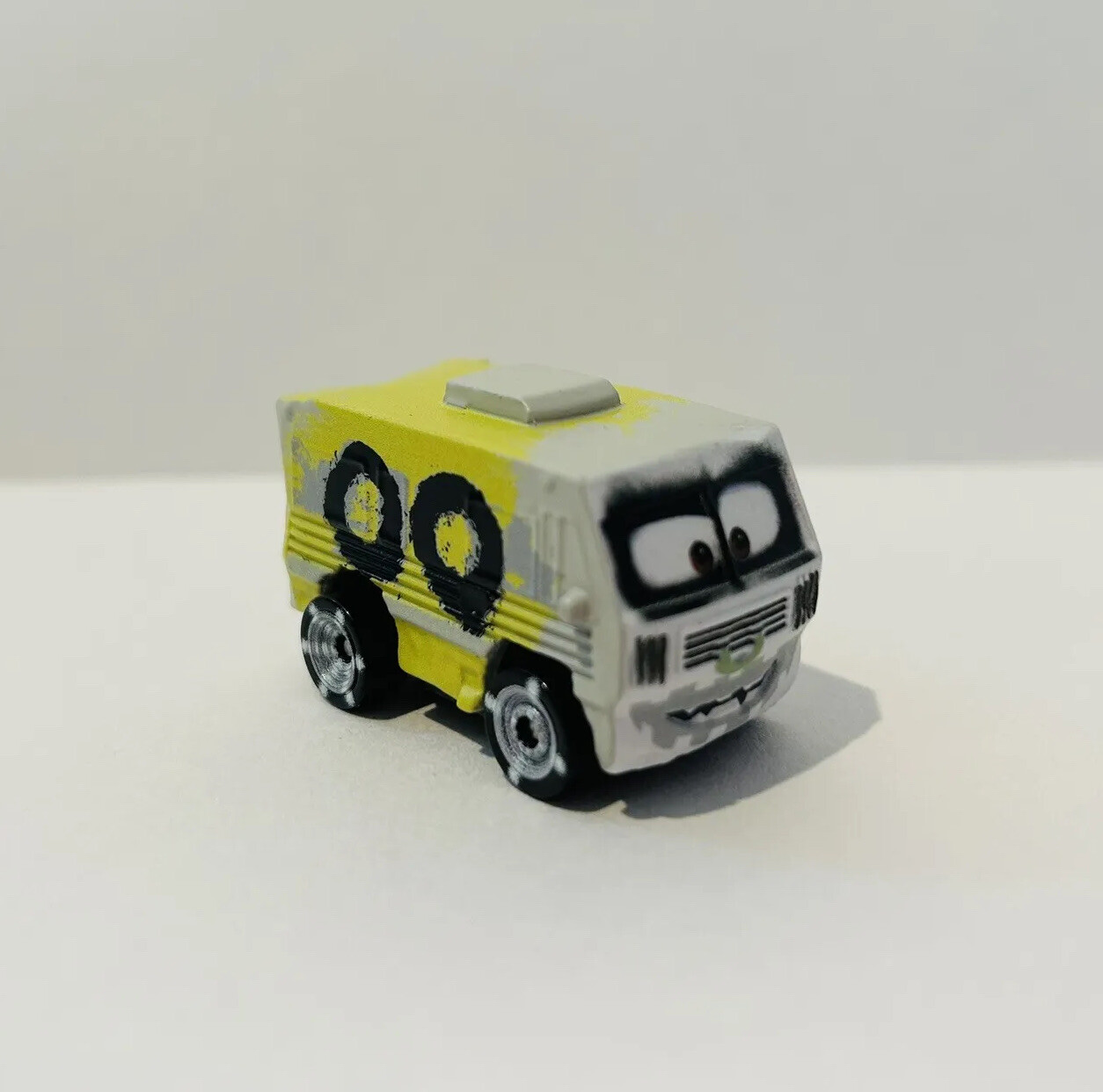 DISNEY PIXAR CARS XRS MUD RACING ARVY OVERSIZED VEHICLE *DISTRESSED PKG