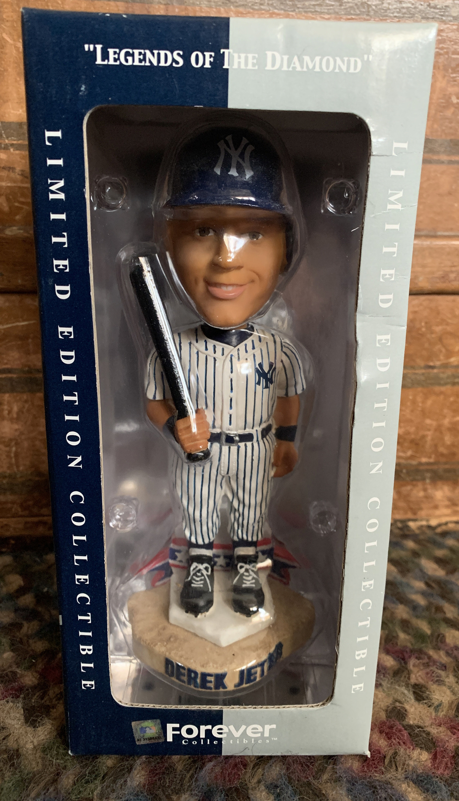 Forever Collectibles Derek Jeter Legends of The Diamond Bobblehead-box ...