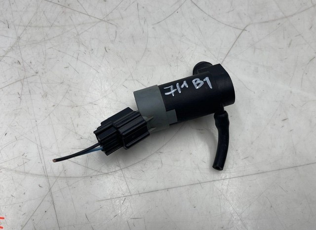 Jaguar OEM 11-15 XJ Windhsield Wiper-washer Fluid Pump C2Z30987 for ...