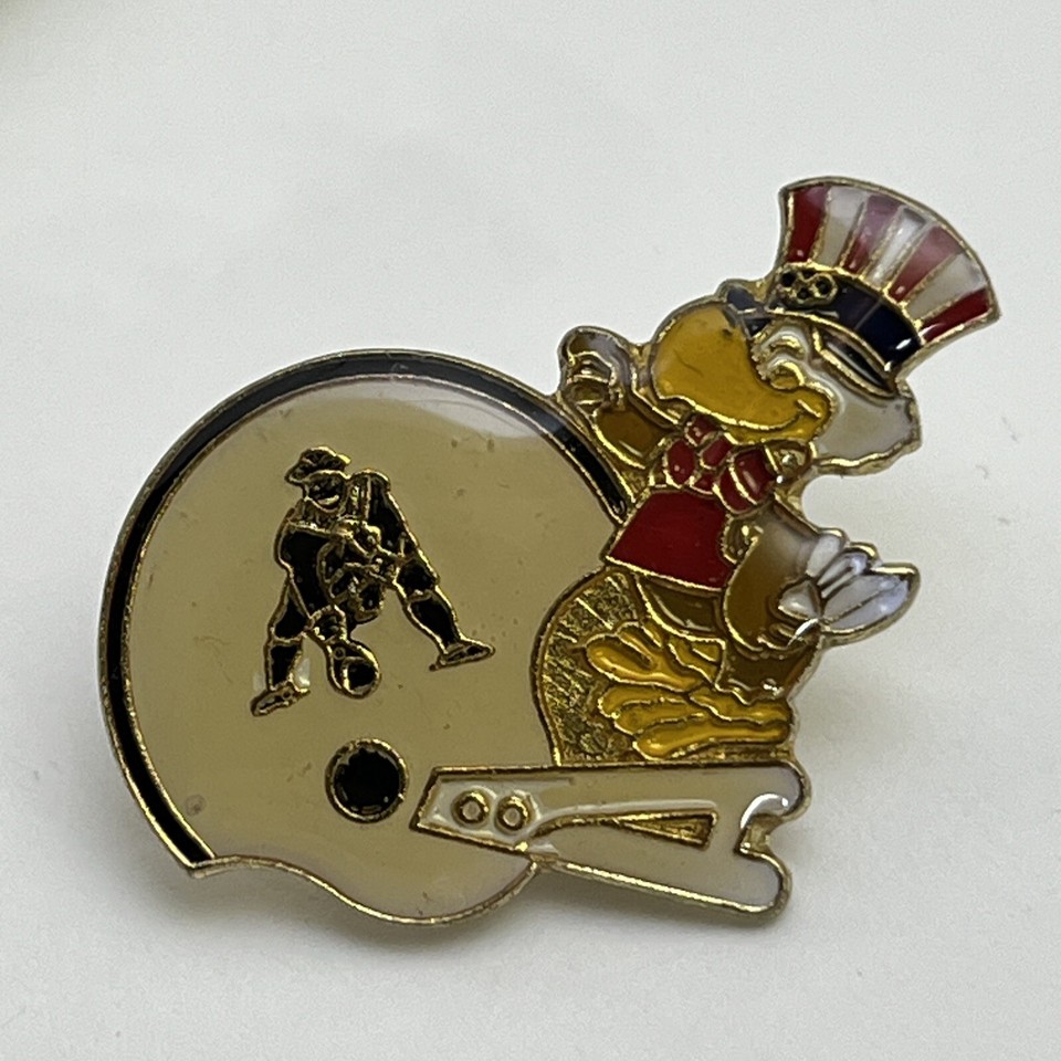 New England Patriots Throwback NFL Football Helmet Lapel Hat Pin Sports ...
