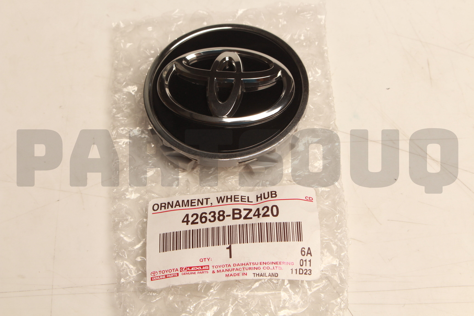 42638BZ420 Genuine Toyota ORNAMENT WHEEL HUB 42638-BZ420 | eBay