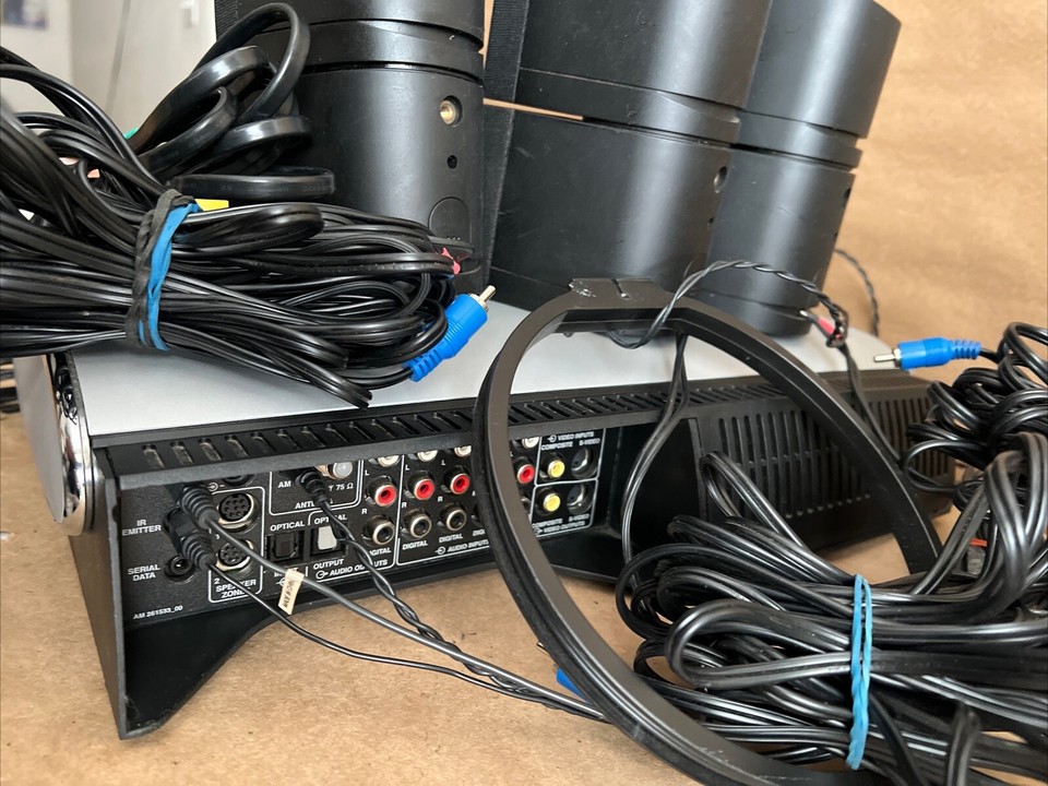 Bose AV28 Media Center Lifestyle 28 DVD/CD Player AC Adapter/Remote 3 ...