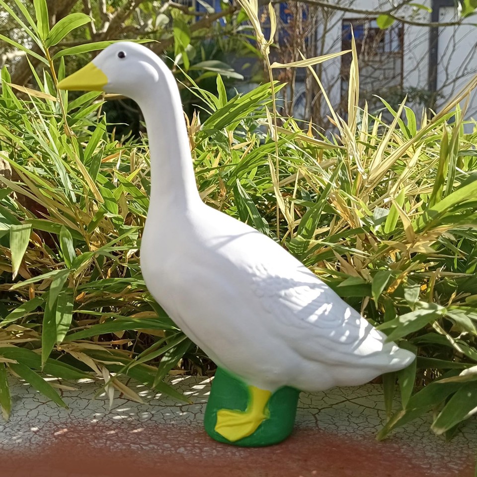 Goose Statue, Big Resin Large White Goose Garden Lawn Yard Sculpture ...