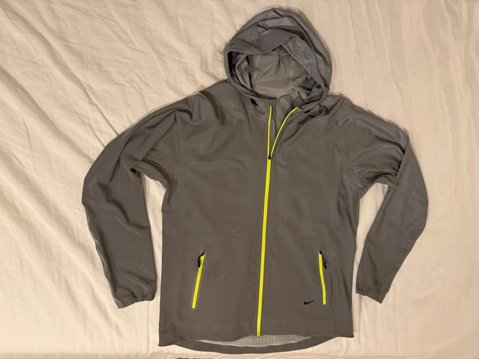 Nike Vapor Flash 3M Running Jacket Men’s Large Gray Silver / Volt ...
